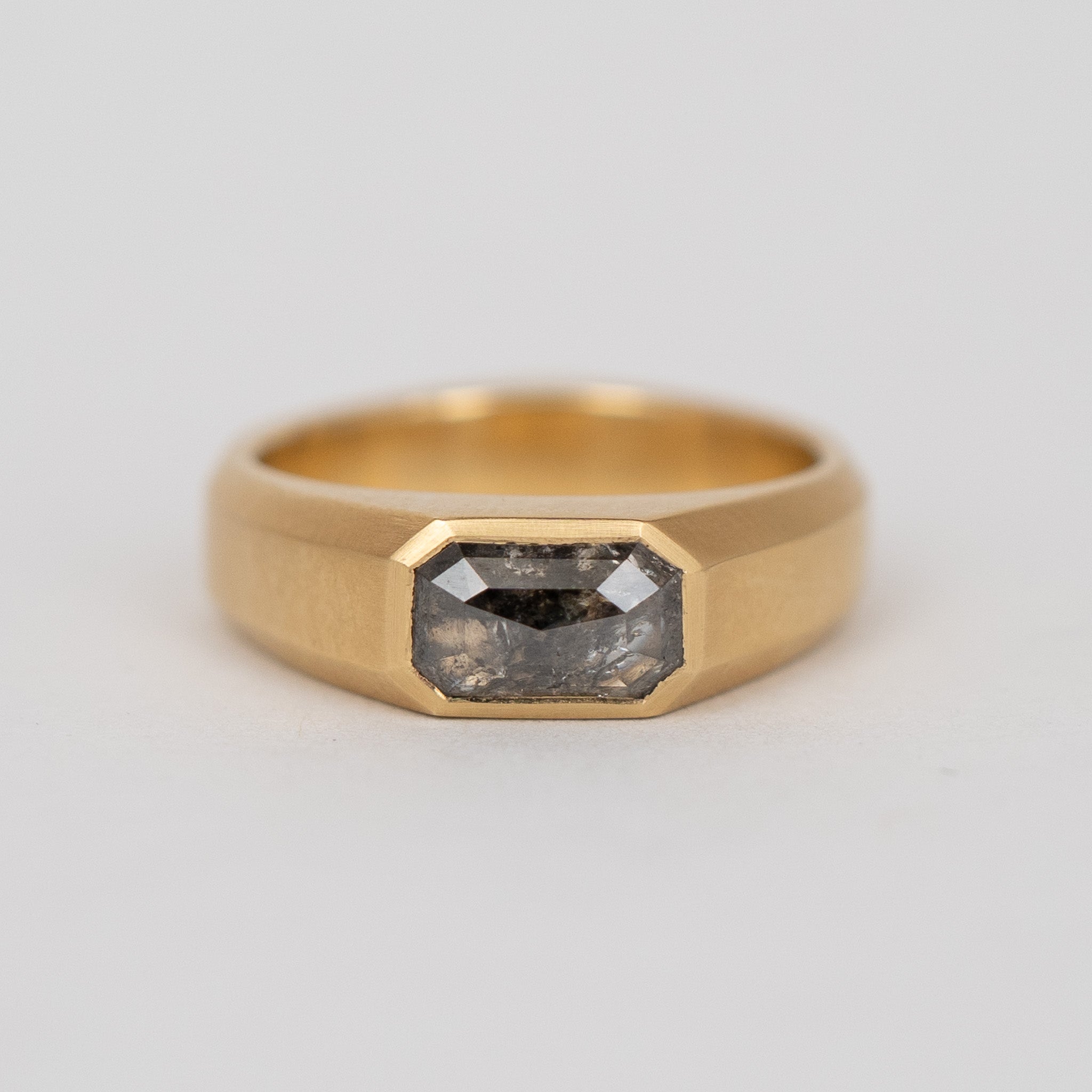 Edge Signet – Maiden Voyage